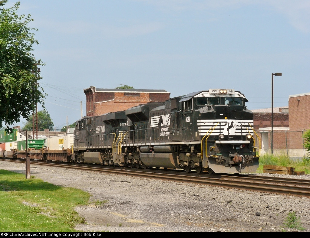 NS 1081 East, at 10:53 a.m.
